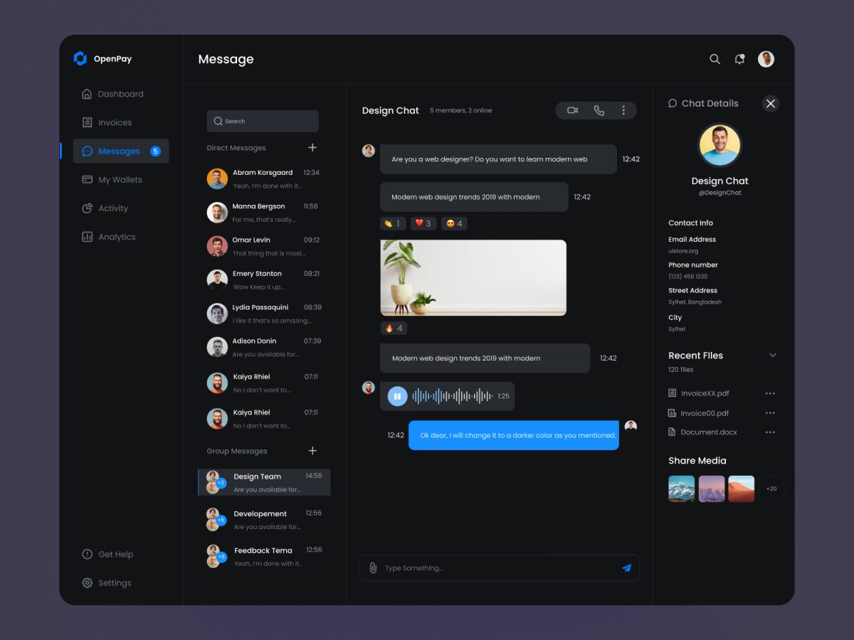 Banking Messenger Web App | UI4Free